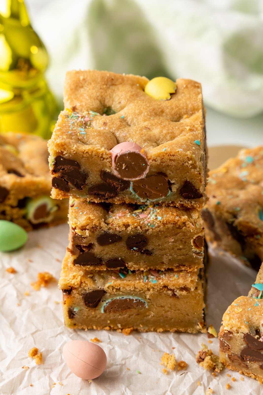The Kollee Kitchen | Mini Egg Cookie Bars